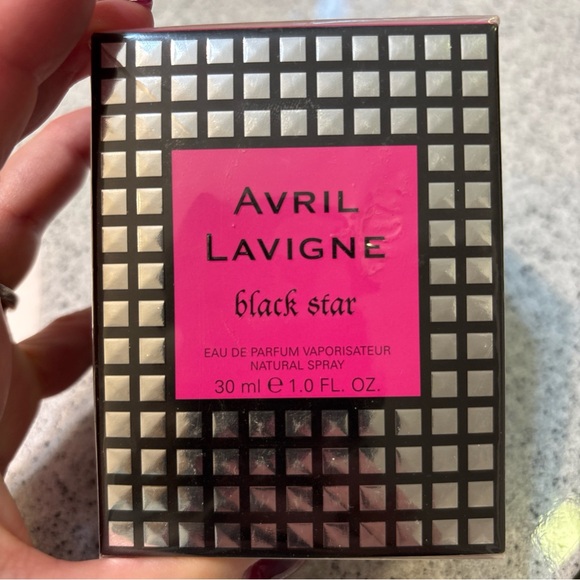avrile lavigne | Bath & Body | Avril Lavigne Black Star Eau De Parfum ...